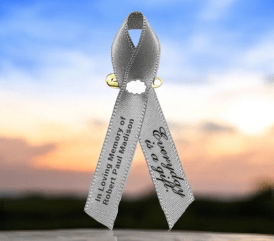 Significado del lazo gris: Concientización sobre el cáncer cerebral ...